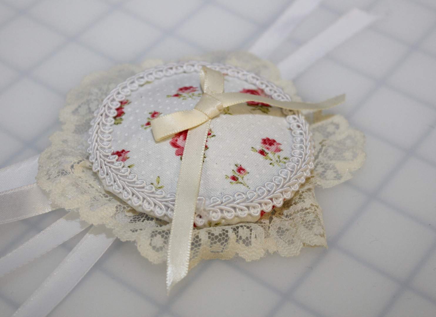 Round Off-white Floral Circle Eye Patch Pink Flowers Eyepatch Cream ...